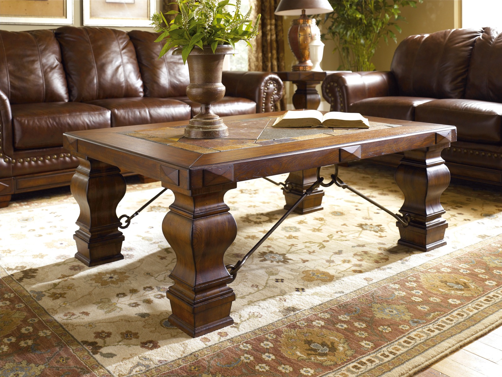 Stolik kawowy w stylu kolonialnym T808-1 - brązowy, Ashley - Meble ...